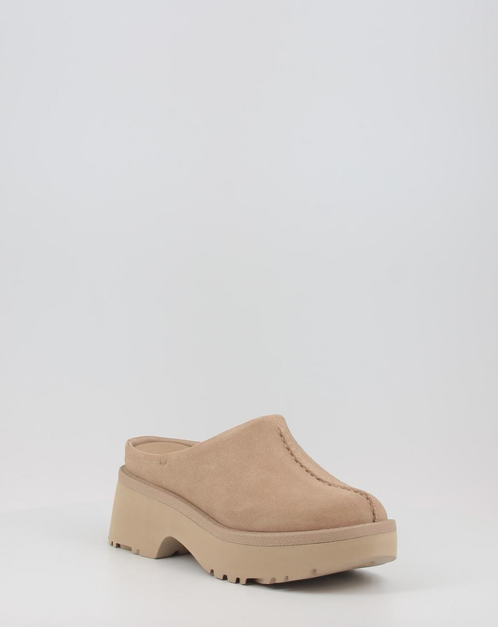 Mules Ugg SPRING COTTAGE CLOG SAND Beig. Zapatos Obi